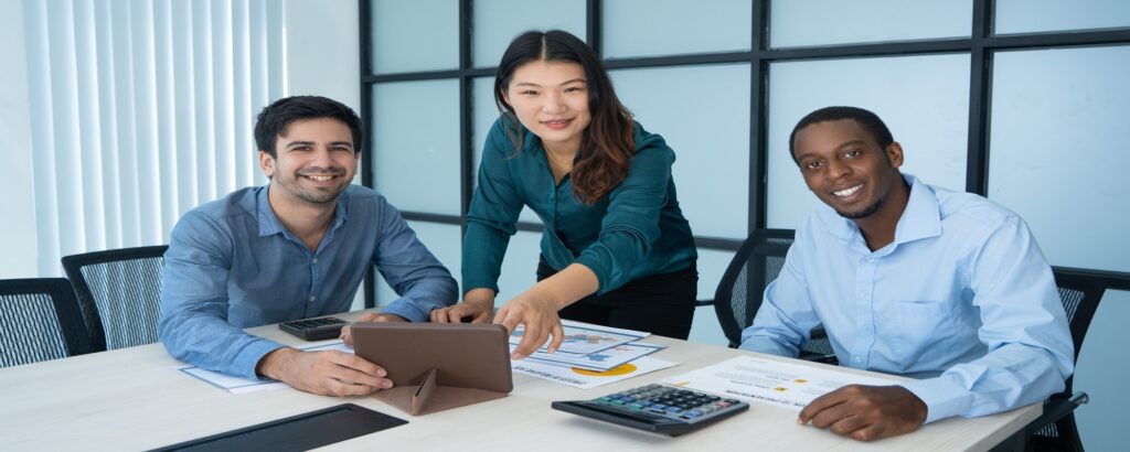How to Choose a Payroll Outsourcing Partner That Keeps You 100% ...